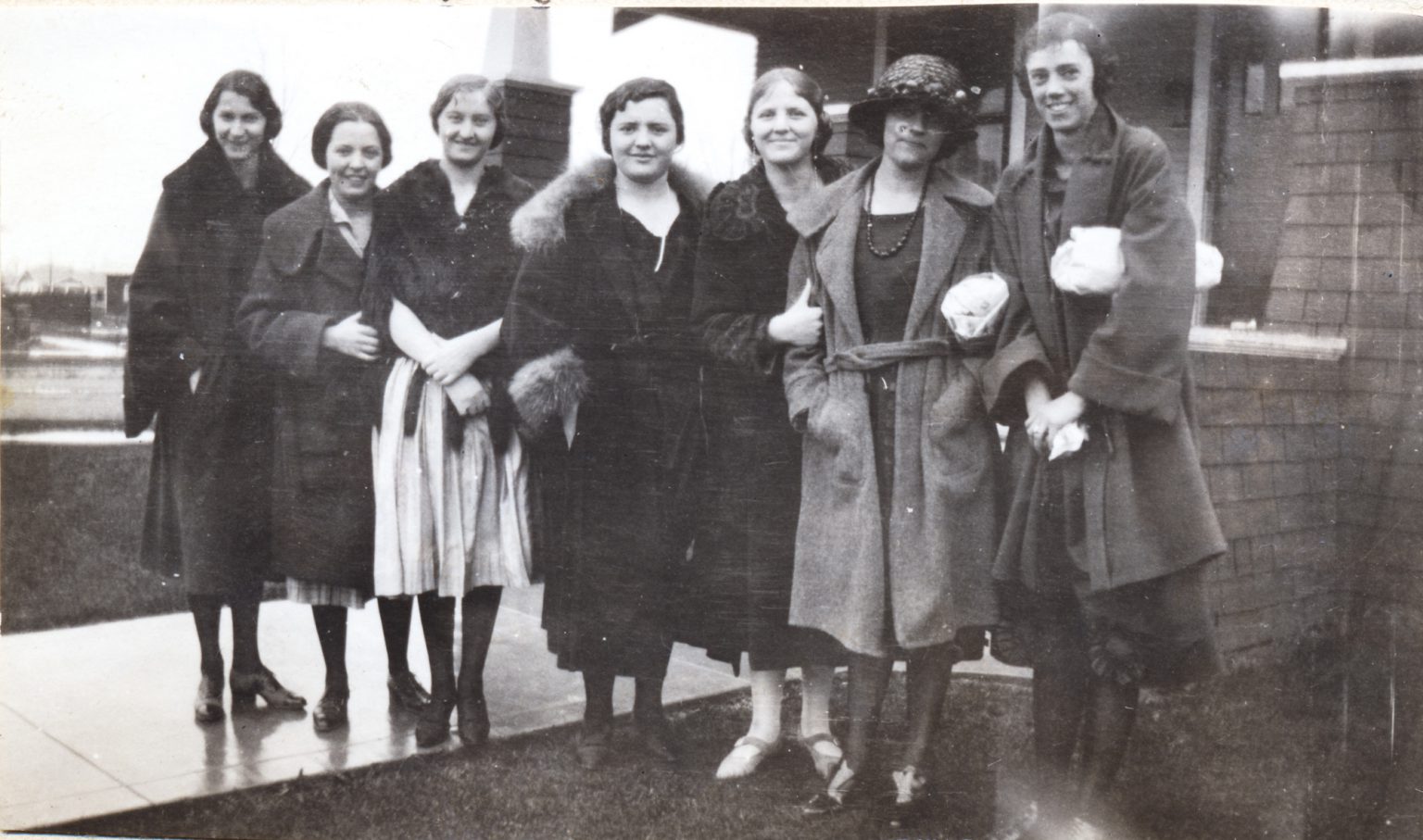 1923 - Elizabeth Dauth With The K. K. Klub - Dauth Family Archive