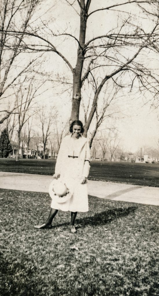 1921 - Elizabeth Dauth at Park - Dauth Family Archive
