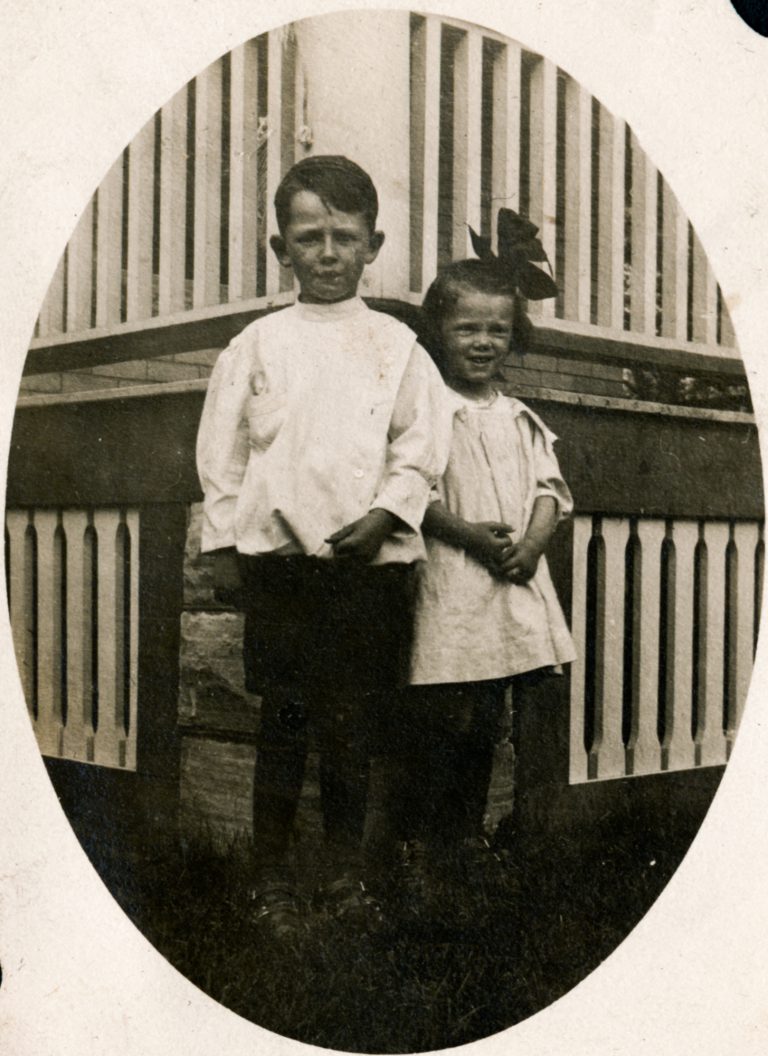 Circa 1909 - Elizabeth and Junior Dauth - Dauth Family Archive
